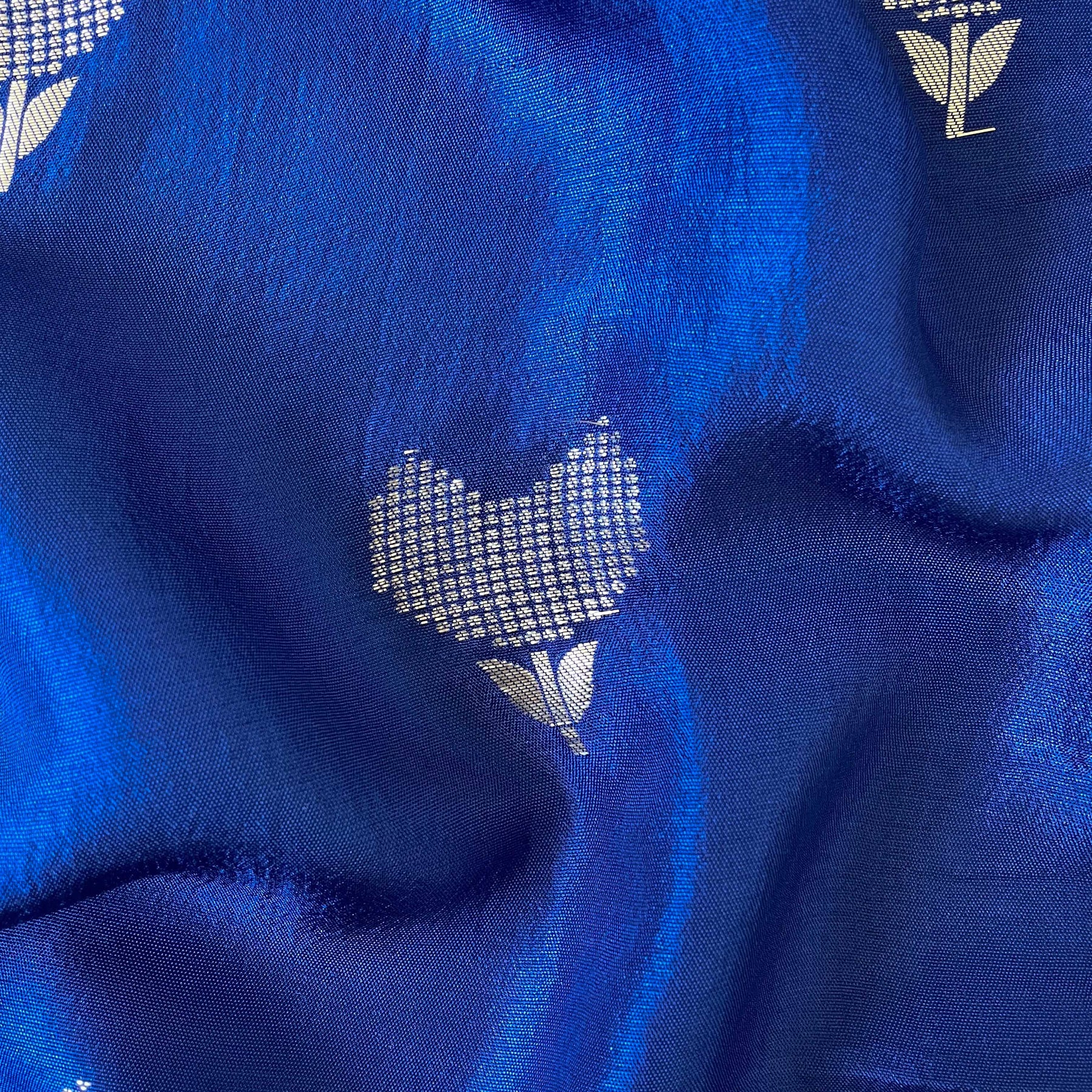 Persian Blue Jamdani Tulip Cloth of Gold Woven Pure Russian Silk Fabri ...