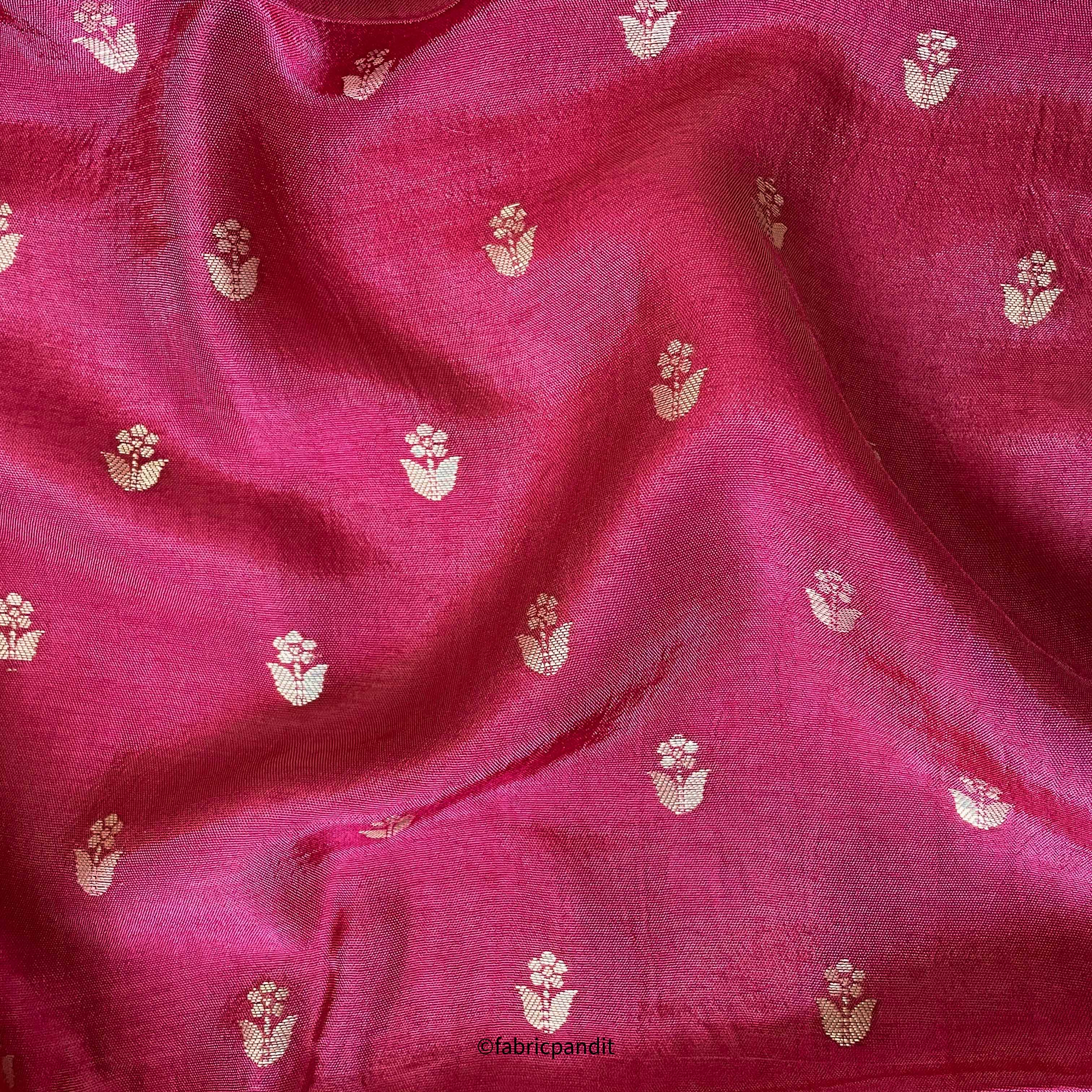 Rose Red Mini Daisies Cloth of Gold Woven Pure Russian Silk Fabric (Wi ...